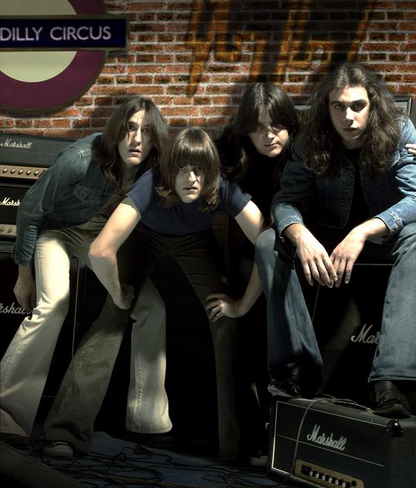 77 CON LISTENABLE RECORDS - The Metal Circus